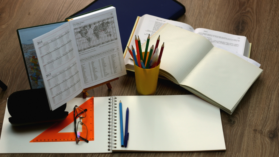 Create a Multi-Purpose Study Space with a Murphy Bed Desk | Wallbeds n ...